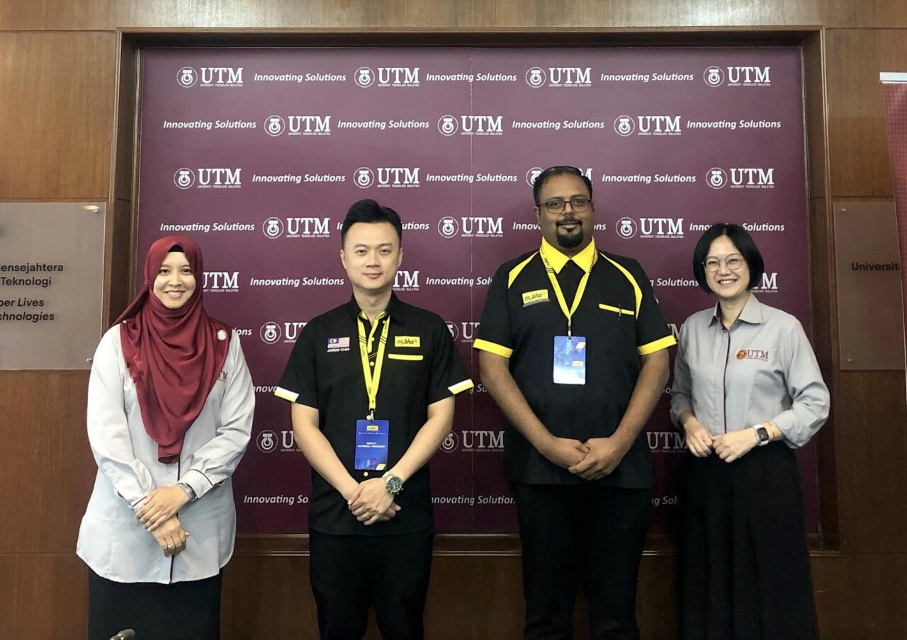 Signing Memorandum of Understanding (MoU) between UTM & MyBHA | Faculty ...