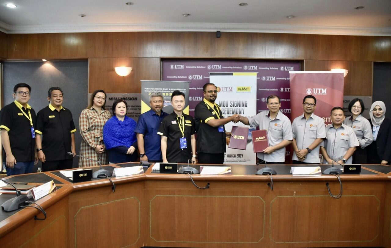 Signing Memorandum of Understanding (MoU) between UTM & MyBHA | Faculty ...
